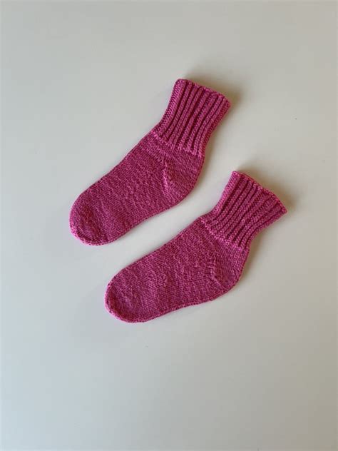 Hjemmehæklet Strømper Dba Dk Køb Og Salg Af Nyt Og Brugt