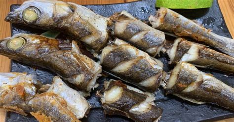 烤尖梭魚適用秋刀魚 食譜與作法 by Sherry Huang Cookpad
