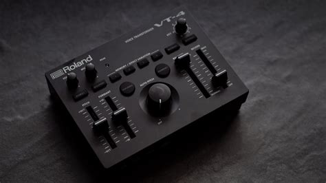 Roland VT-4 Voice Transformer: Transform Your Voice Live or in the ...