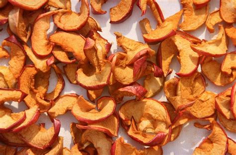 4 მეთოდი როგორ გააკეთოთ ვაშლის ჩირი სახლში