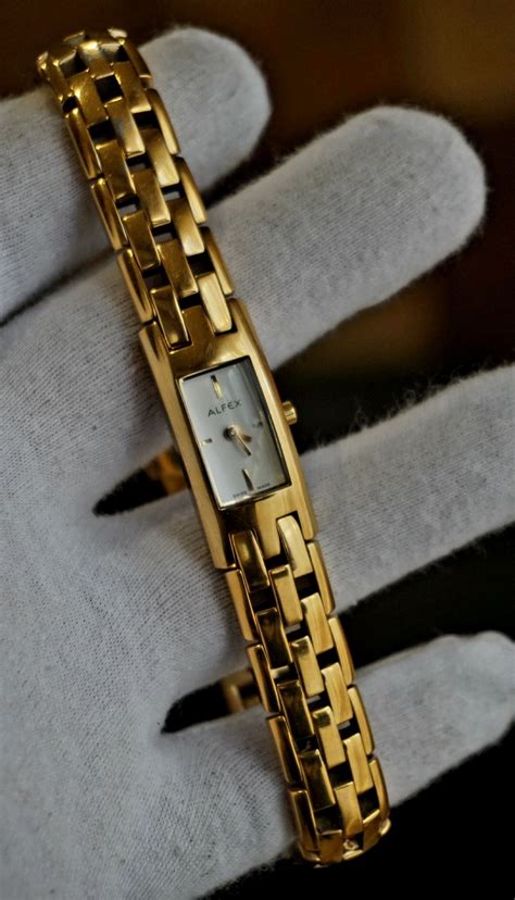 Alfex дамски часовник тип гривна гр София Ботунец • Olx Bg