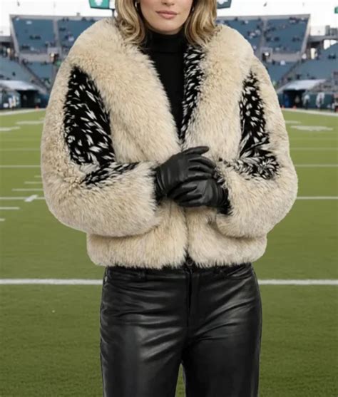 Broadcaster Erin Andrews Fur Jacket Tlc