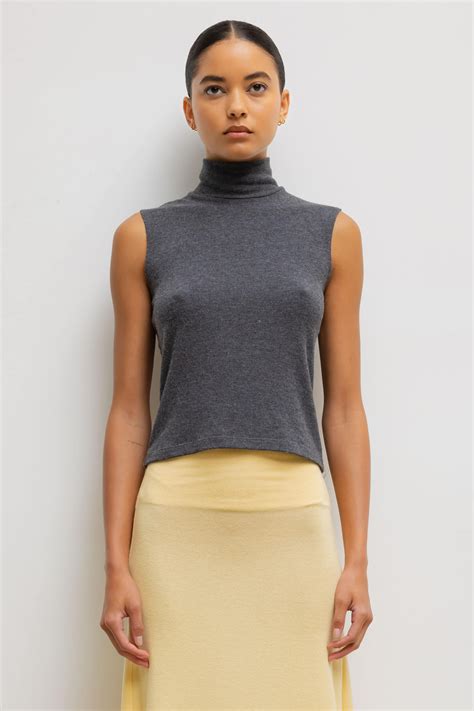 Lauren Sleeveless Turtleneck Leset