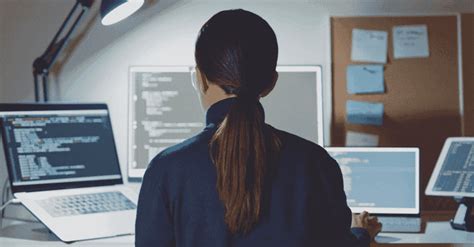 5 Reasons To Kickstart Your Career In Coding
