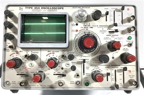 Lot Tektronix 454 Dual Trace Oscilloscope