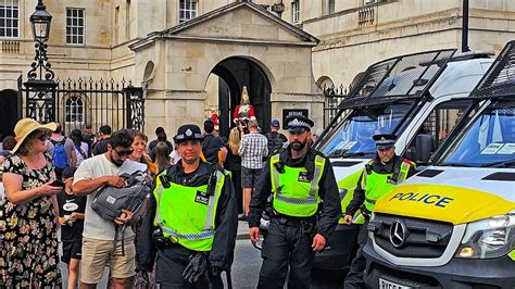 Army Of Police Descend On Whitehall And Create A Security Cordon Right