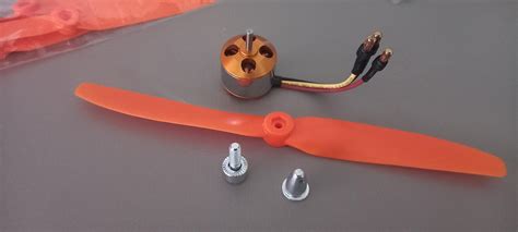 How Do I Attach The Prop To The Motor Am I Missing Some Part R Rcplanes