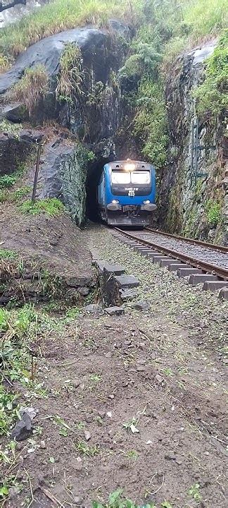 අංක 1024 ටිකිරි මැණිකෙ 9a බිංගය පසුකරමින් නුවර දෙසට Trending Travel Srilankarailway Srilanka