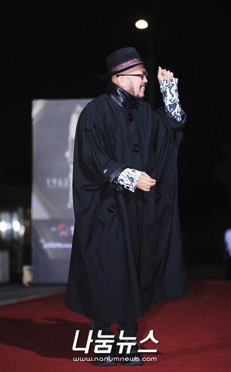 나눔포토 패션디자이너 이상봉 남다른 패션의 감각의 소유자~나눔뉴스 사랑받는 국민의 신문 기부문화를 선도하는 대표신문