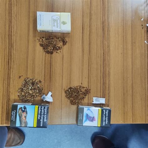 Philip Morris Marlboro Red Sigara Paketinde Delik Ve İçim Farklılığı