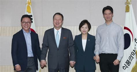 박용만 회장 규제 완화 식약처에 감사 전달