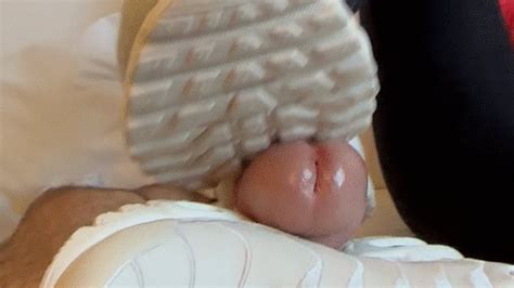 Cumming Under New Nike TN Sneakers Sneakers Crush And Fun Clips Sale