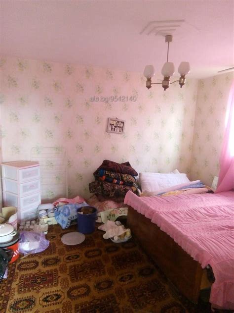 продава се къща Двуетажна къща 70 кв м РЗП 470 кв м двор Къщи Вили Дивдядово Шумен Пр