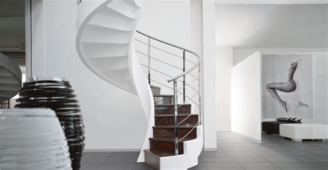 Винтовые лестницы на второй этаж частного дома в Пятигорске деревянные металлические дизайнерские