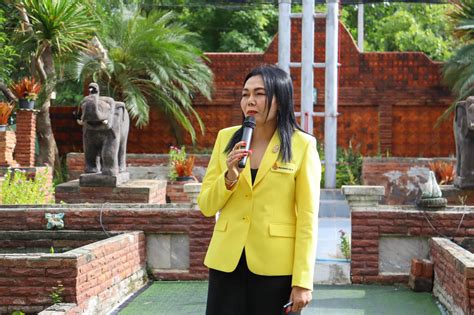 เข้าแถวเคารพธงชาติ ประจำสัปดาห์ที่หนึ่ง เดือนกรกฎาคม พ ศ 2567 สพป ข