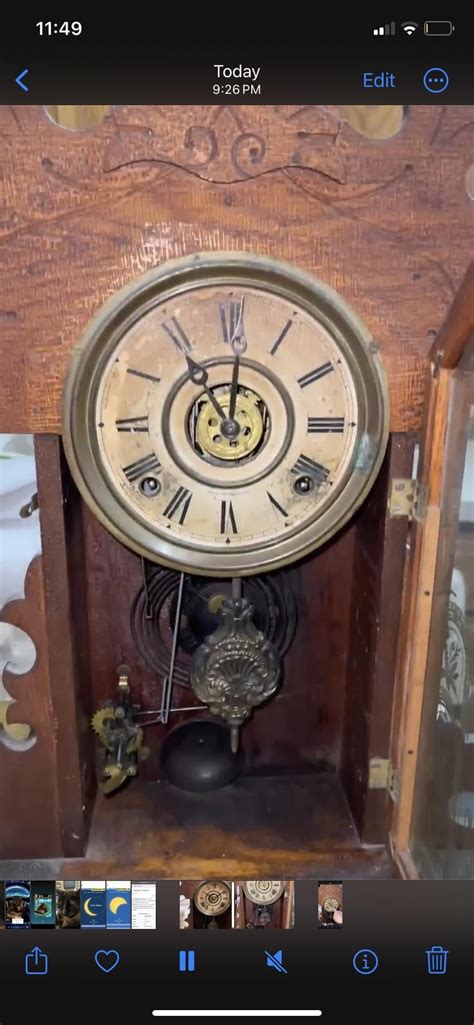 Need Help Identifying This Clock R Clocks