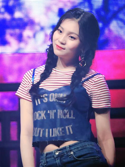 Kpop Girl Groups Korean Girl Groups Kpop Girls Kim Ye Won Gfriend