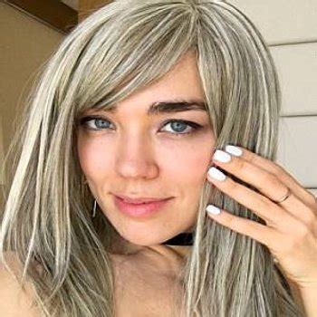 Veronika Charm Babe Page Watch This Pornstar On Freeones