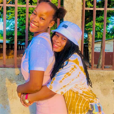 Eliny Lo Motha Elinylomotha • Instagram Photos And Videos