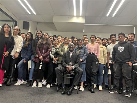 Dr Olufemi Omisakin Phd Mba Bsc Econs Hons Nce Gdte Pgcrda Fhea Aimcnz Acipn Acien