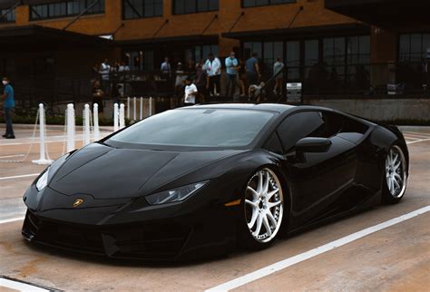 Download Lamborghini Huracán Black Sports Cars Wallpaper