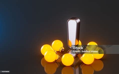 어두운 배경에 광선이있는 전구 느낌표 아이콘 3d 렌더링 느낌표에 대한 스톡 사진 및 기타 이미지 느낌표 아이디어 영감