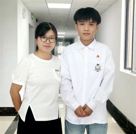 【往届表彰】数挑赛获奖学生蒙钟成在多项赛事中取得佳绩