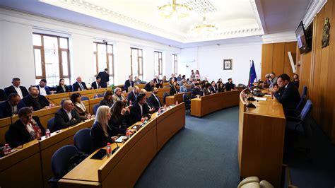 Пети неуспешен опит за избор на председател на СОС ПП ДБ издигна нов кандидат Nova