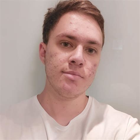 Alec Camata Bernardes Bastos Londrina Paraná Brasil Perfil