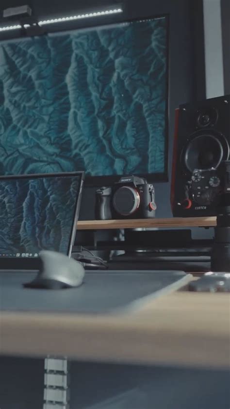 Minimalist Workspace Setup Inspiration En 2025