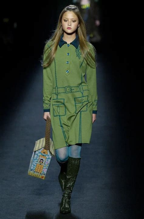 Siêu Mẫu Lệch Chuẩn Devon Aoki Từ Học Trò Kate Moss đến Nàng Thơ
