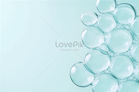 파란색 배경의 분자 구조