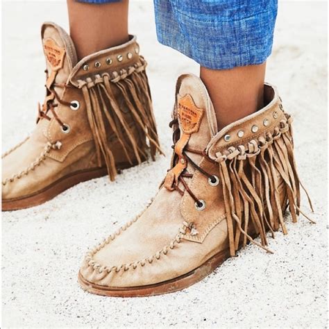 The Best Occasions To Wear Moccasins Fashionedits