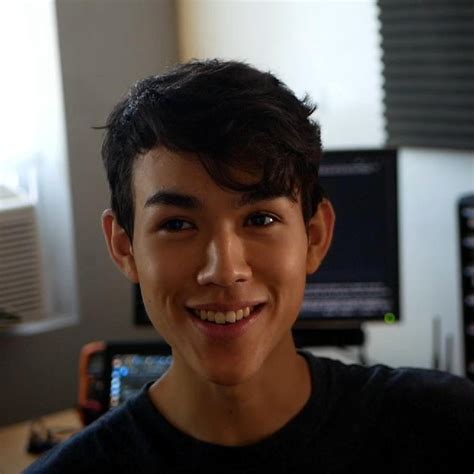 HeadShot Alex Lynd Thumbnail Hackaday