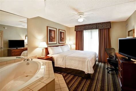 39 Romantic Hilton Hotels With Jacuzzi In Room ️ 2025