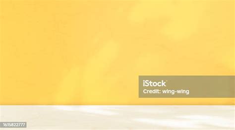 노란색 스튜디오 룸 배경 벽지 바닥 테이블에 그림자 잎 제품 여름 열대 화장품 추상 그런지 콘크리트 플랫폼 빈 장면 골드 로프트 주방 3d 미니멀 빈 그라디언트 0명에 대한
