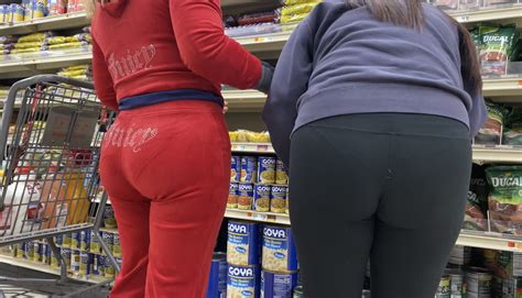 Duo Latinas W Juicy Booties Bendover Vpl Closeups Spandex
