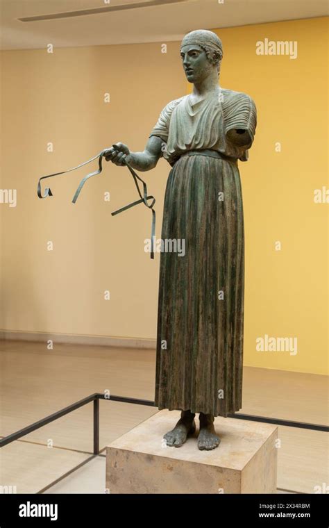 The Charioteer Of Delphi 480 460 Bc Delphi Archaeological Museum