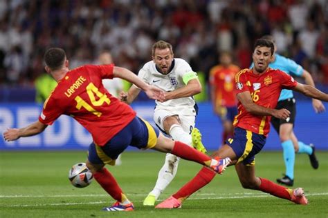 英西決賽半場00 兩金靴熱門各領黃牌 Now Sports