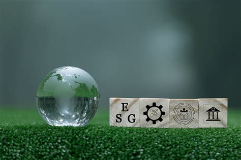 단어 목판에 Esg 지속 가능한 조직 개발을 위한 아이디어입니다환경 사회 및 기업 지배 구조를 설명합니다 환경 사회 및
