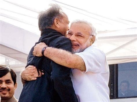 When Narendra Modi Hugged Ashok Gehlot Rajasthan Cm Oath Ceremony 2013
