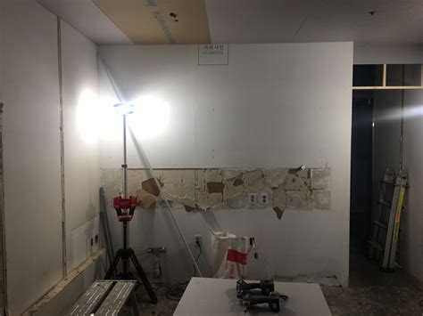 조립식판넬 판넬시공 샌드위치판넬 징크 홑강판 칼라강판 메탈 창호 행가도어 우레탄판넬 Band