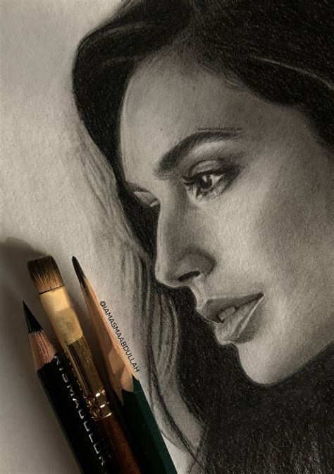 A Sketch In Progress Of Gal Gadot By Iamasmaabdullah Art Galgadot Wonderwoman Portrait