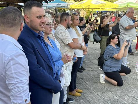 Казанлък инфо Венцислав Колев Пожелавам на розовци здраве благополучие и добри дни