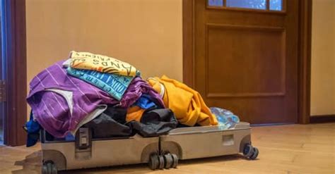 След като съпругът ми напусна за да живее с любовницата си дъщеря ми и аз измислихме хитър