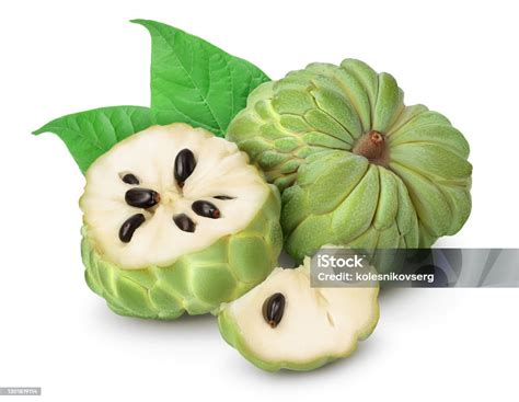 설탕 사과 또는 커스터드 사과 는 클리핑 경로와 필드의 전체 깊이와 흰색 배경에 고립 이국적인 열대 태국 아노나 또는 체리모야