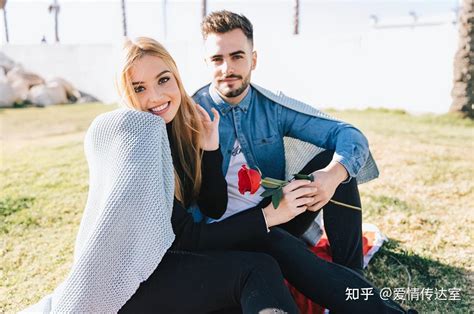 女生暗恋你，这些“肢体语言”就是证明 知乎