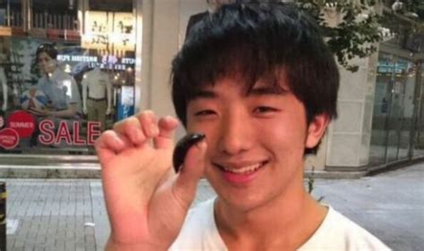 Selfie With Cockroach New Online Challenge Grips Youngsters In Its