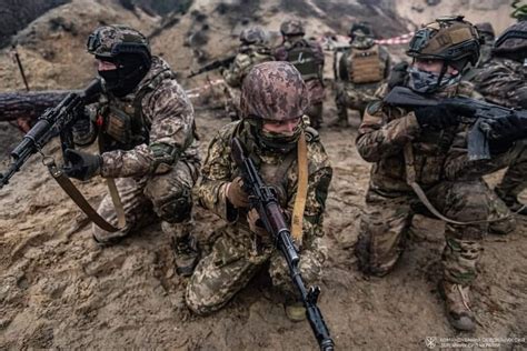 Стріляють кидають гранати проходять обкатку танком подробиці тренувань мобілізованих