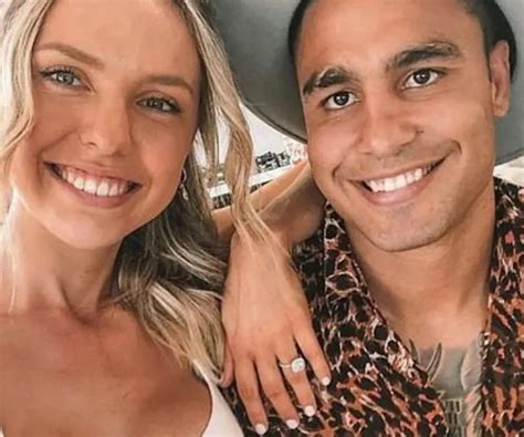 Not Cias Jogador Afirma Quase Ter Morrido Depois De Flagrar Sexo Oral De Noiva Em Companheiro